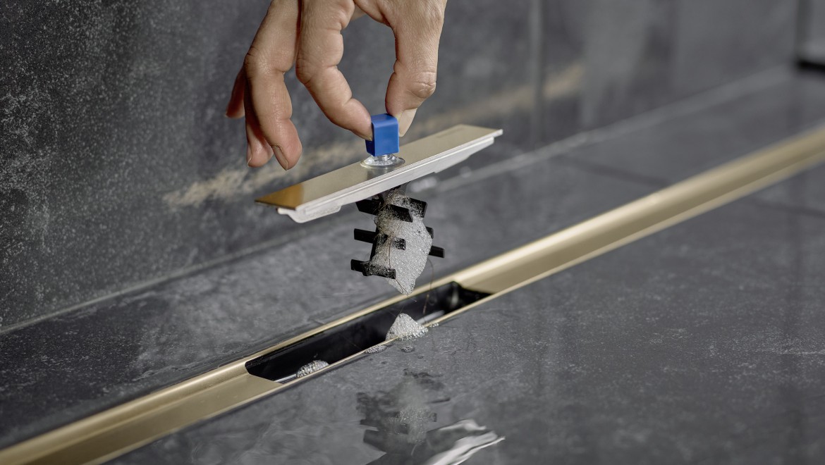 Service for showers, traps and cisterns | Geberit