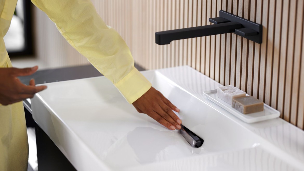 Black bathroom | Geberit